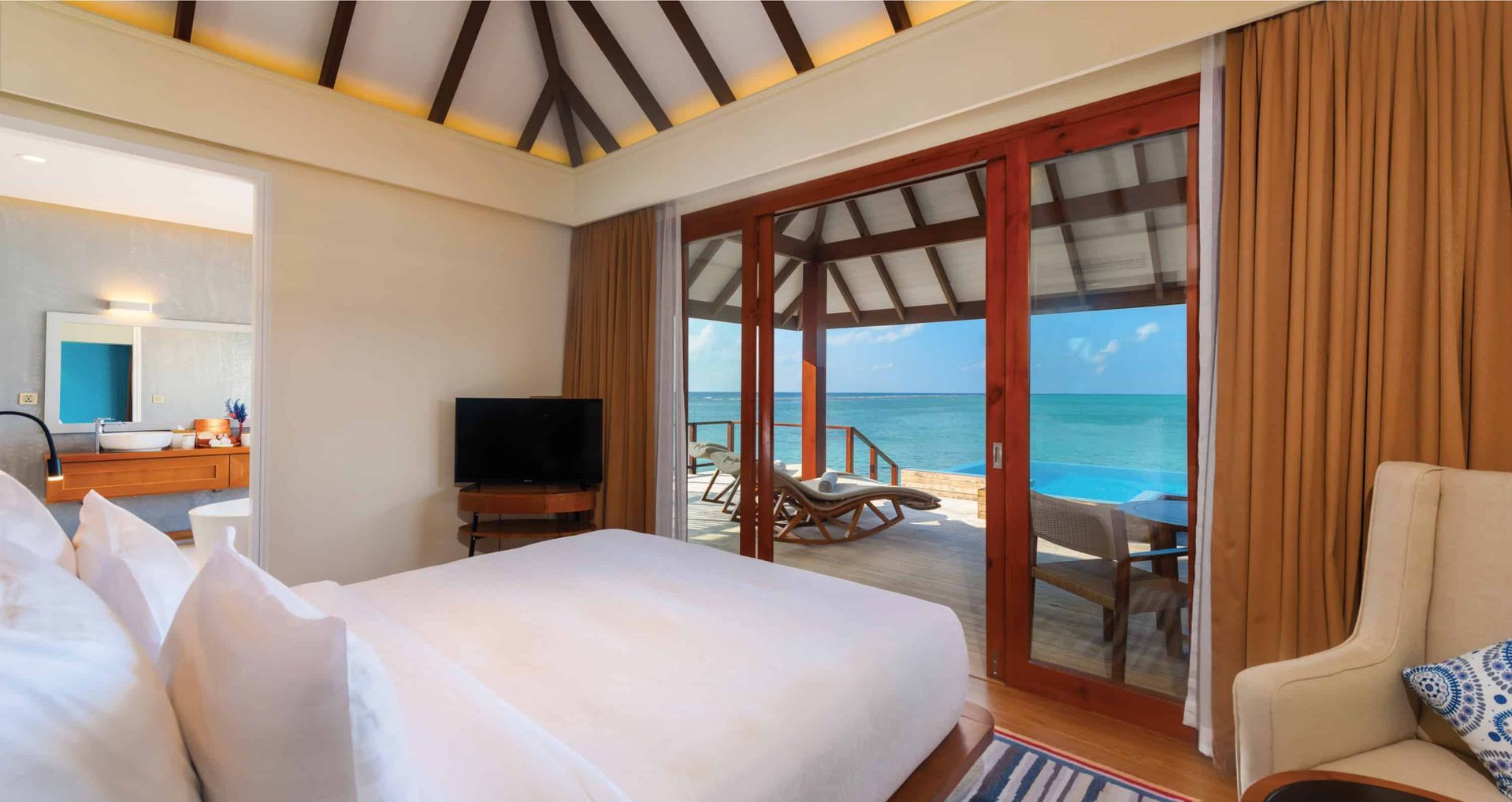 Experience the ultimate luxury with panoramic ocean views from our ...