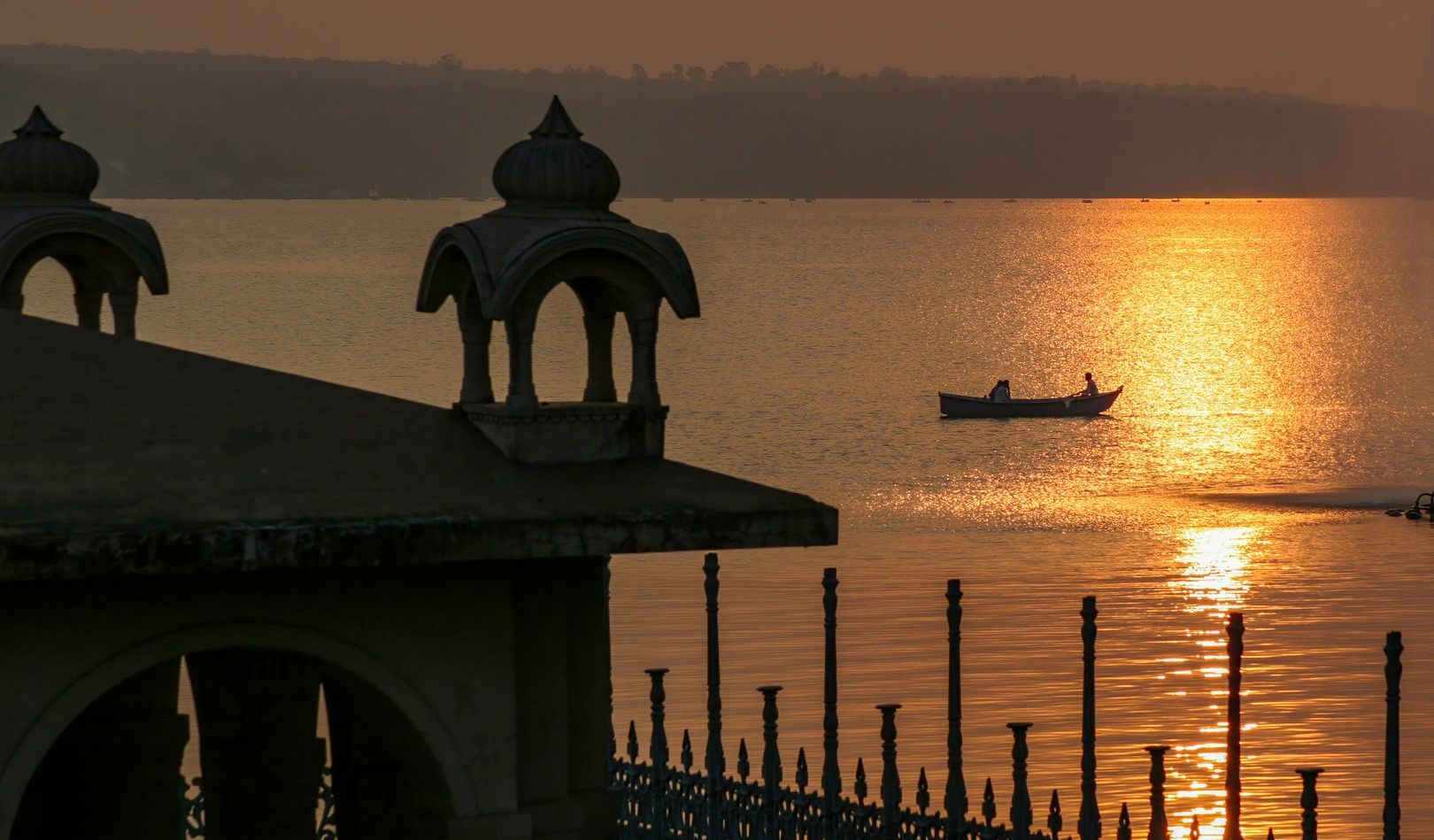 A Begum’s Drive Through the Lake City